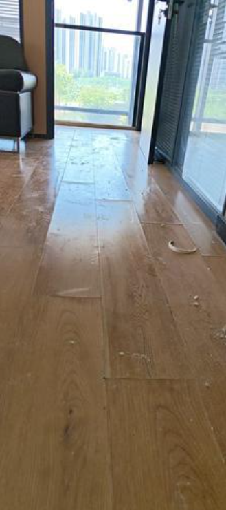 西安一业主称小区污水管道破裂致家中泡水，物业更换管道但无法全额赔偿_丝路频道_中华网