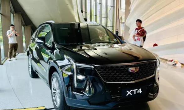 15.99万豪车门槛，XT4全款一口价，性价比能翻身？_新闻看看