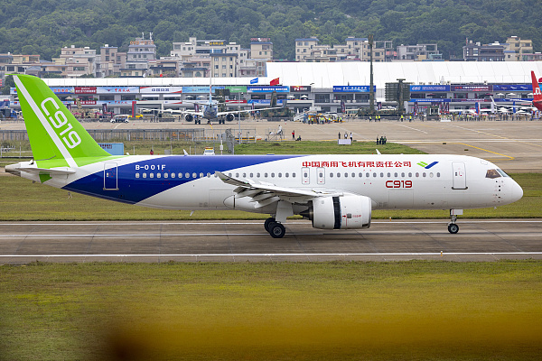 国产大飞机新进展！首架C919开启验证飞行_新闻频道_中华网