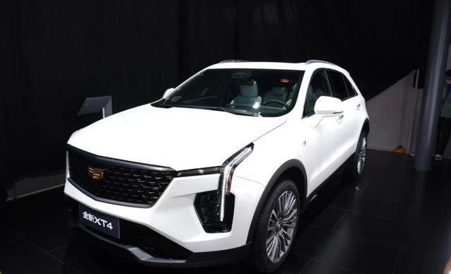 15.99万凯迪拉克XT4动力猛，屏幕炫，智能驾驶却拉胯？_新闻看看