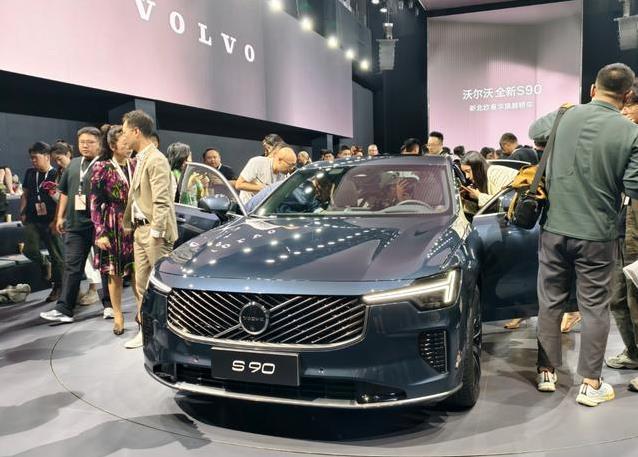 新款S90改头换面，30万直逼奥迪A6L，真能翻身？_新闻看看