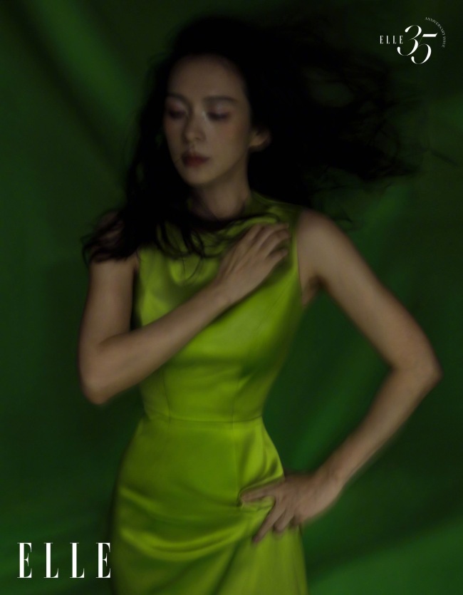 章子怡ELLE35周年封面释出 心有猛虎细嗅蔷薇_娱乐频道_中华网