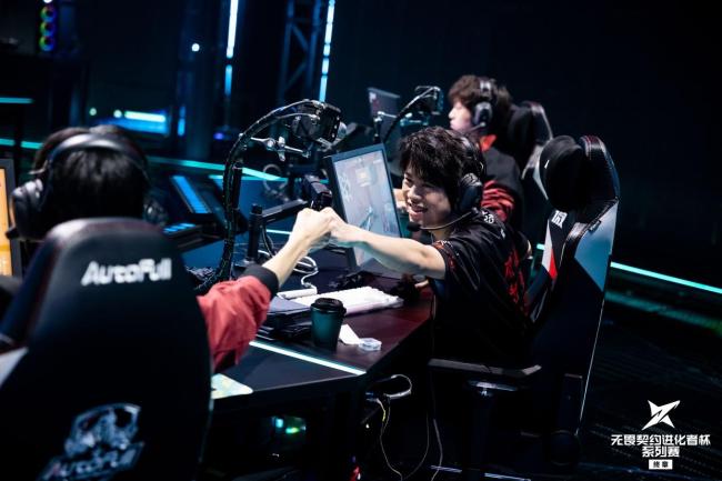 FPX战胜NOVA夺冠 无畏契约终章圆满落幕_娱乐频道_中华网